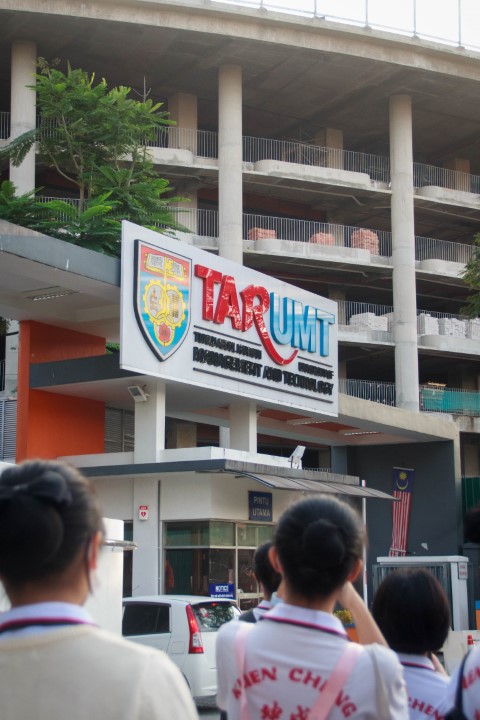 【校园报道】校讯社同学走访拉曼理工大学（TARUMT）广播学系 – 吉隆坡坤成中学